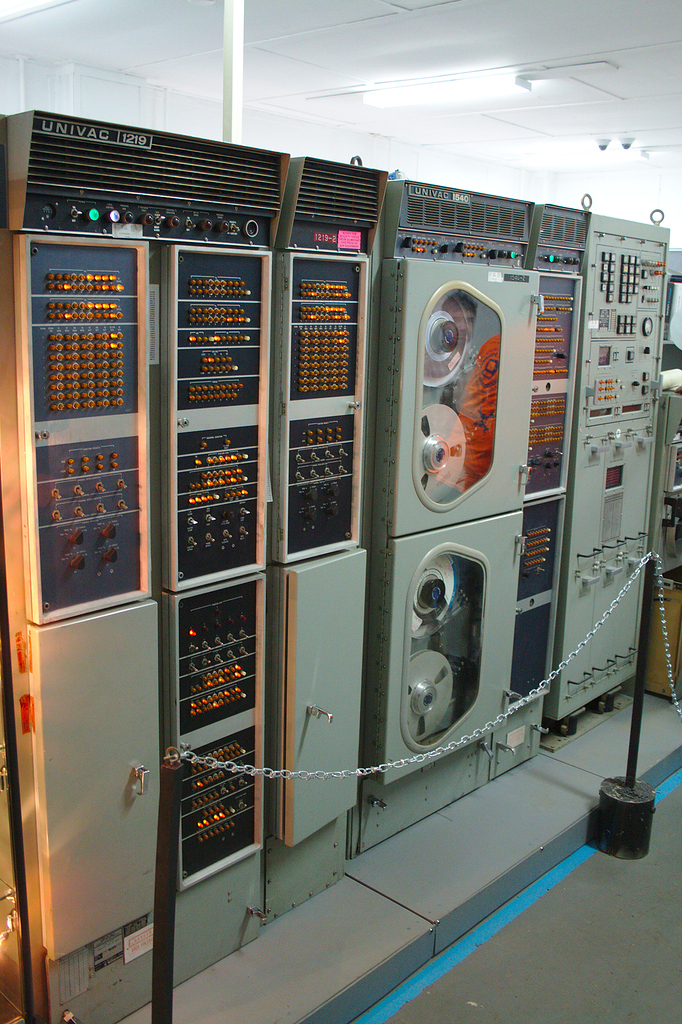 UNIVAC 1219 at the VCF Museum in NJ - Hardware - Retro Computing