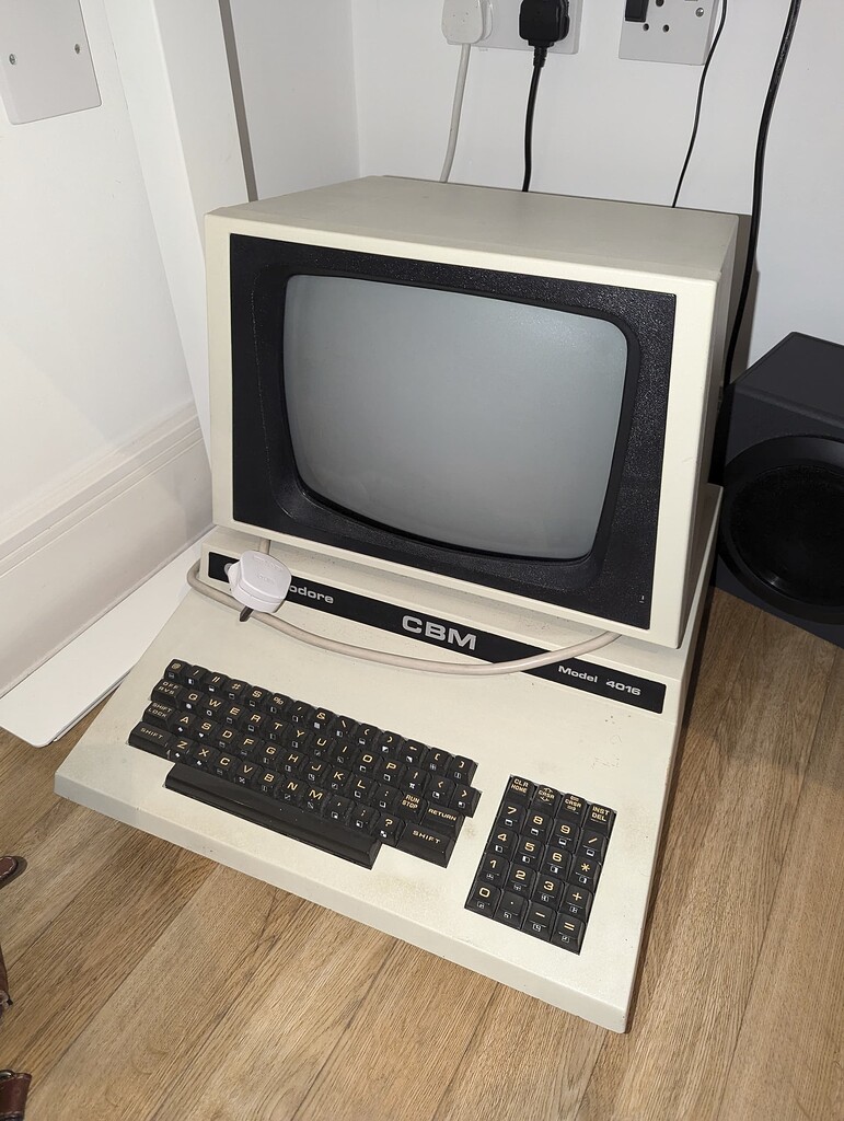Help getting a Commodore PET 4016 running again? - Hardware - Retro ...