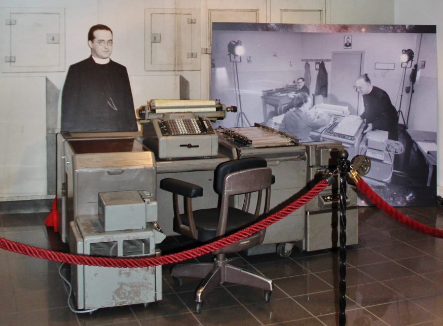 Rare footage of early Burroughs computers: UDEC II and E101 - Hardware ...