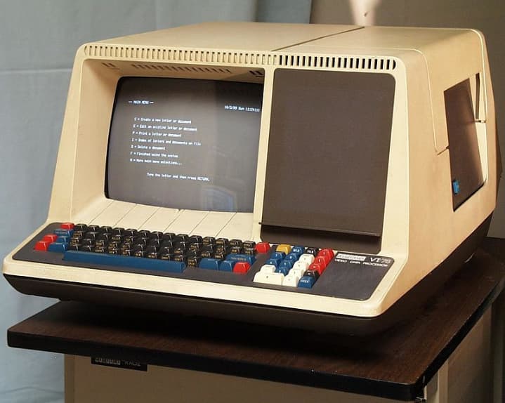 DECmate dedicated word processor, based on PDP 8 system - Hardware ...